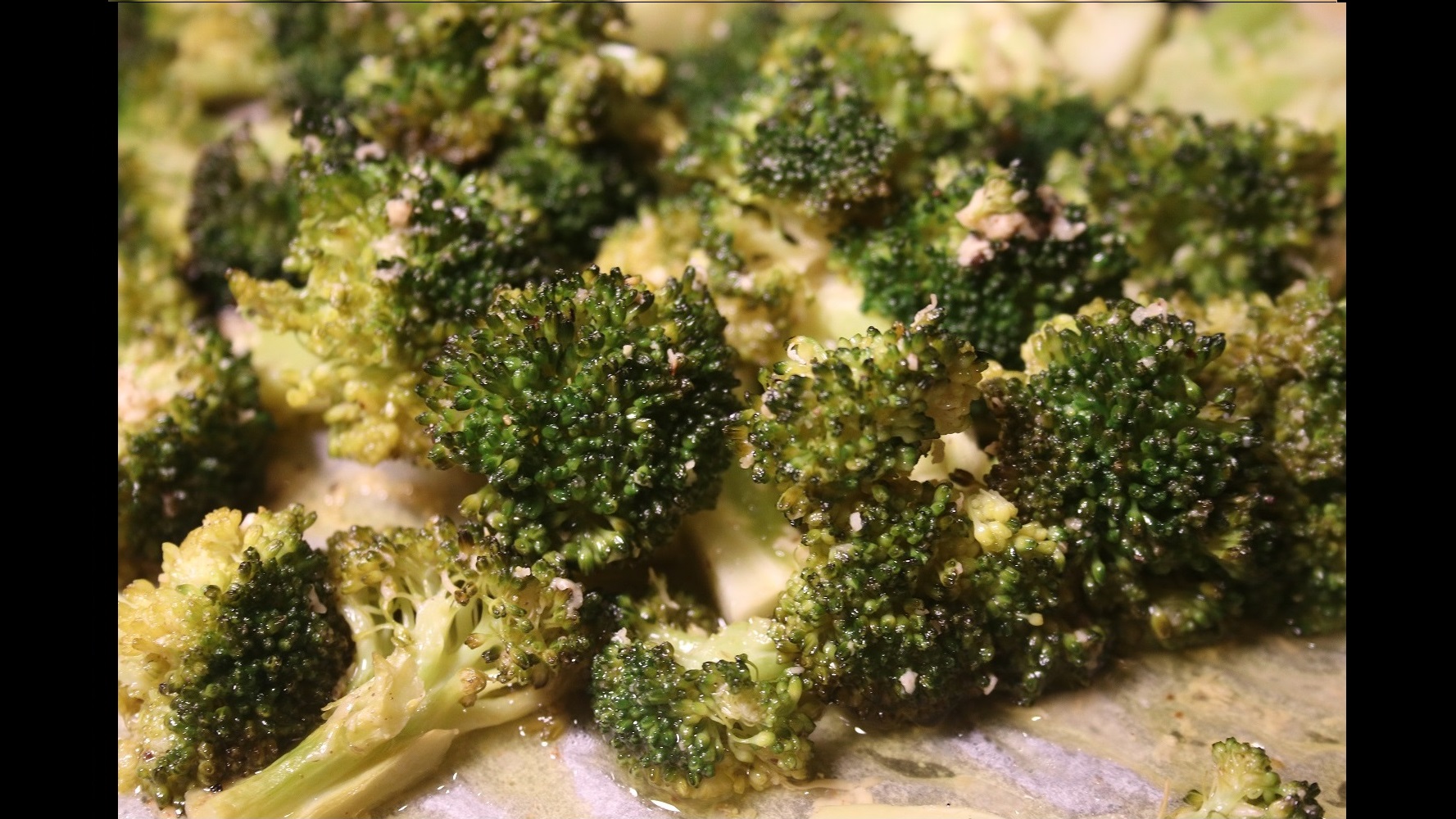 Roasted Broccoli Seasoned with Lemon and Parmesan - Keto Meals and Recipes