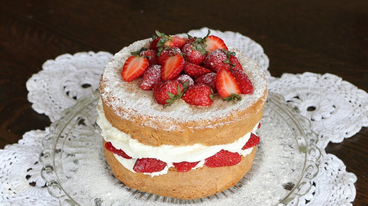 Victoria Sponge Cake - Keto Meals and Recipes